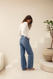 Le Dean - The Flattering High Rise Straight Leg Jeans in Premium Denim ...